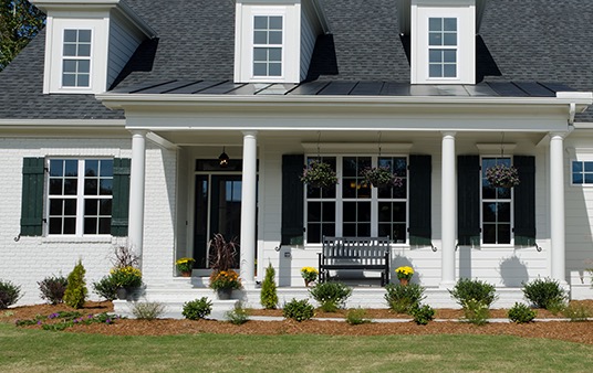 A 2025 Guide to Double-Hung Windows: Sizes, Costs, and Features