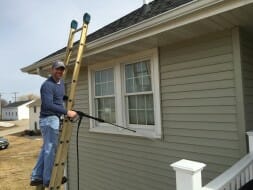 How to Clean Spots on Vinyl Siding | Modernize
