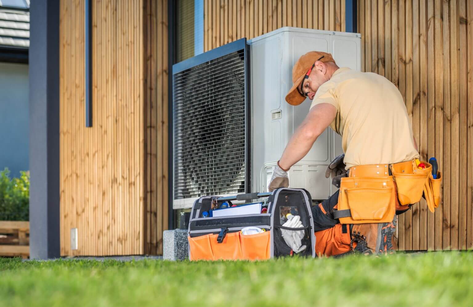 Heat Pump Repair Cost in 2025: Average Prices & Common Fixes